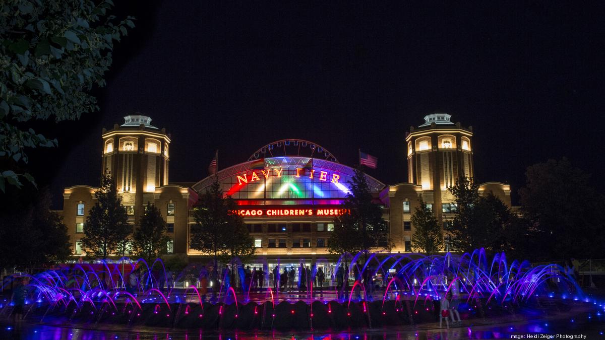 American Airlines celebrates LGBTQ culture as Navy Pier Pride sponsor ...