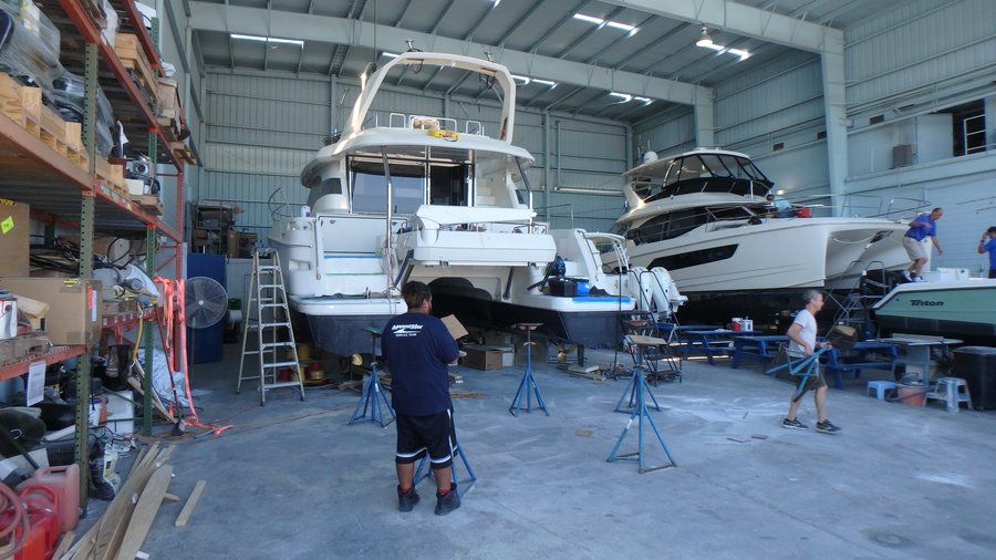 A look at the mysterious MarineMax silence about electric boat project ...