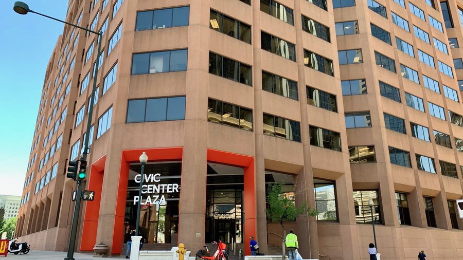 Prominent downtown Denver office building sells for $124.6 million ...
