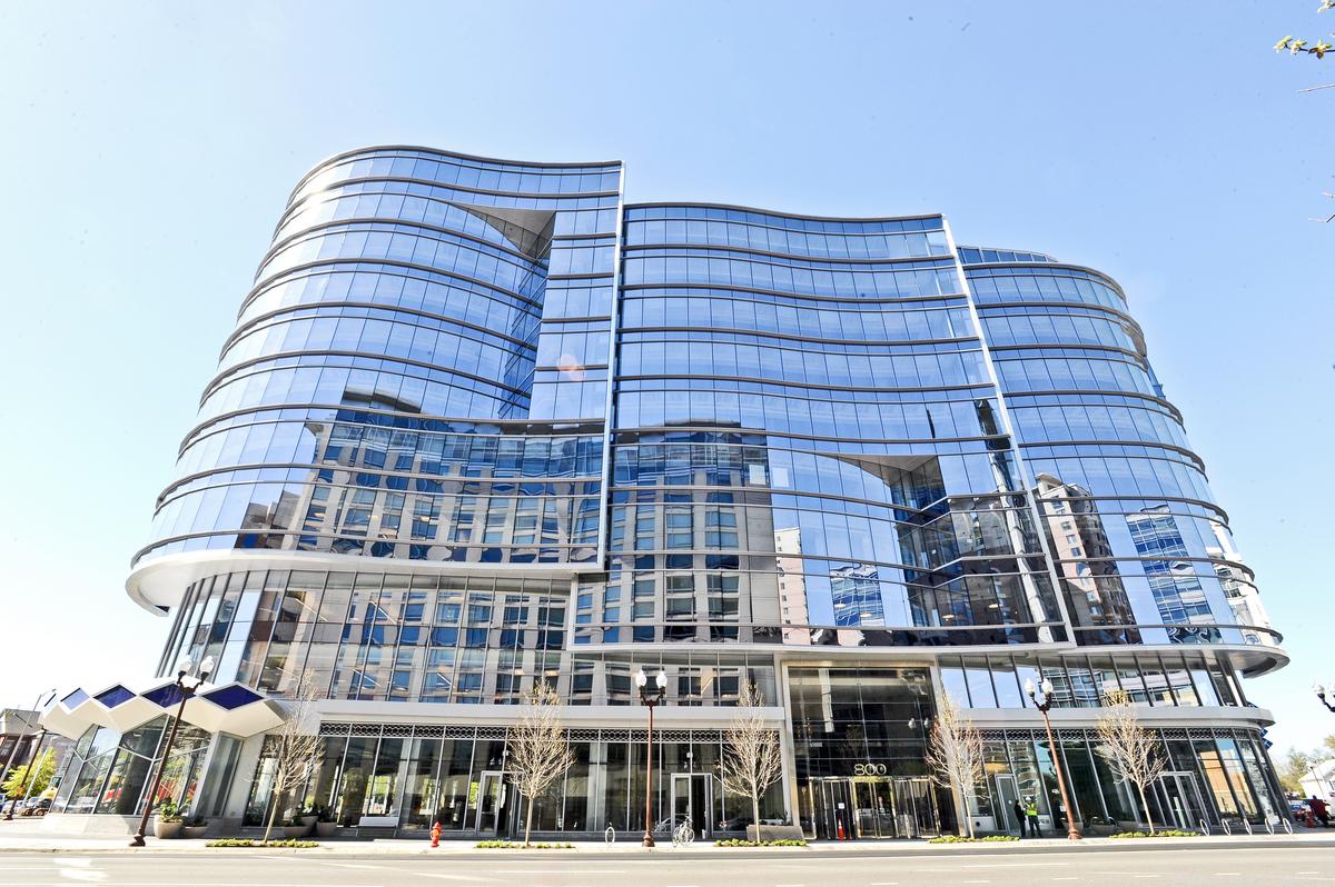Feds to dump IT contractor, hire Accenture to run HealthCare.gov ...