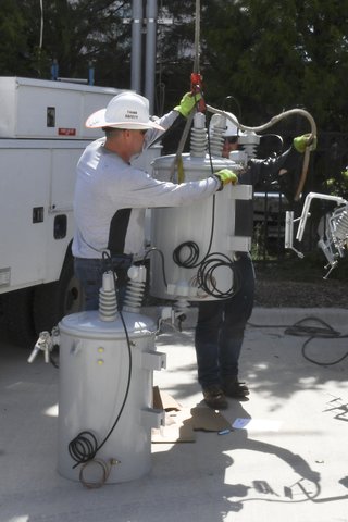 How Oncor powered up DFW after the storm - Dallas Business Journal