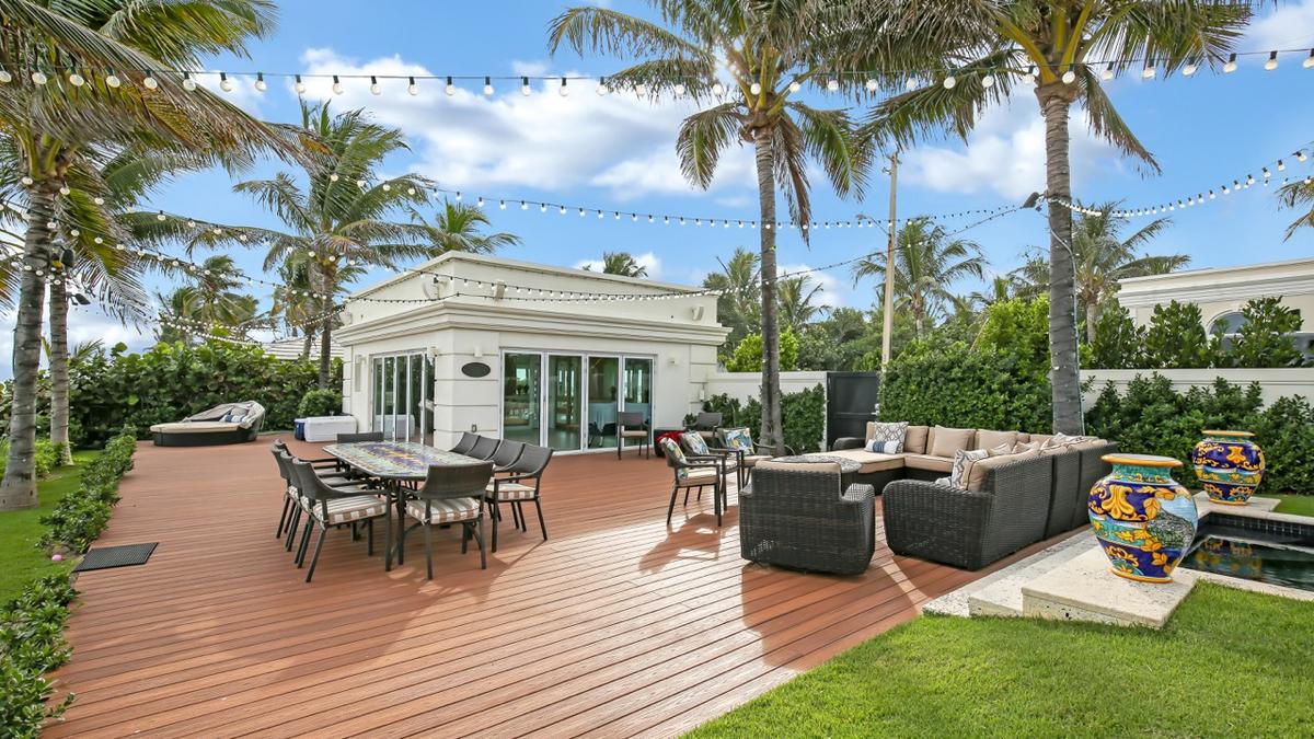 Outback Steakhouse founder J. Timothy Gannon swaps Palm Beach mansions ...