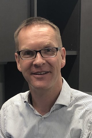 Mercedes-Benz USA hires MBC director Christian Struwe as VP and CFO ...