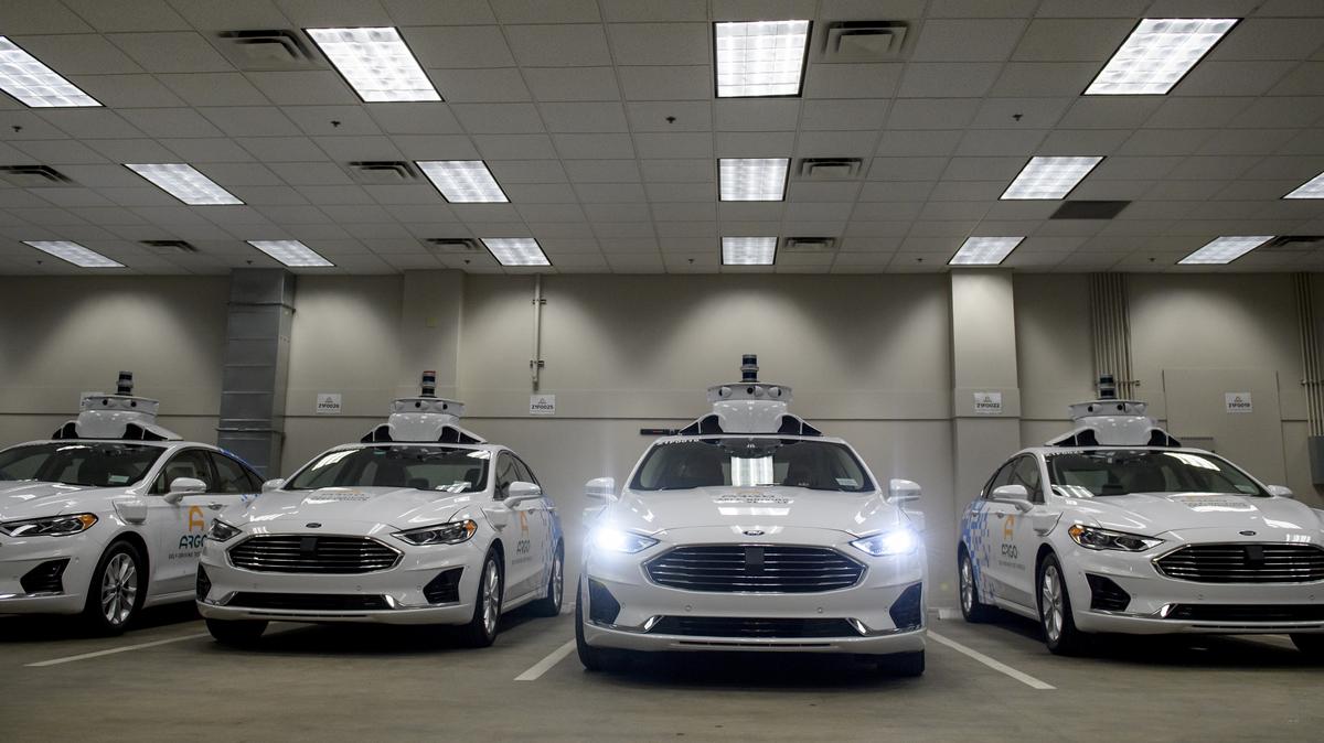 Despite high hopes, self-driving cars are ‘way in the future’ - Austin ...