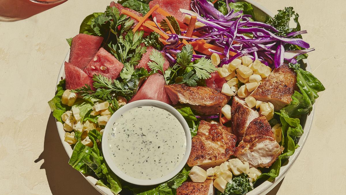 Sweetgreen salad and grain bowl chain opens first Texas locations in ...
