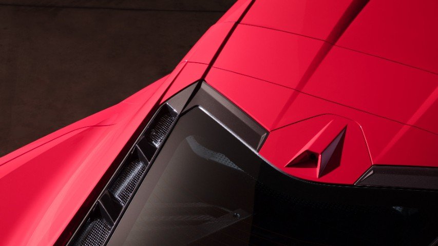 Chevrolet unveils new Corvette, this one with engine behind the driver ...