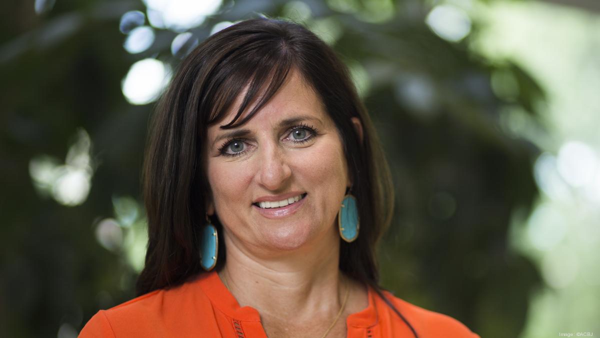 Lisa Ginter's Instagram, Twitter & Facebook on IDCrawl