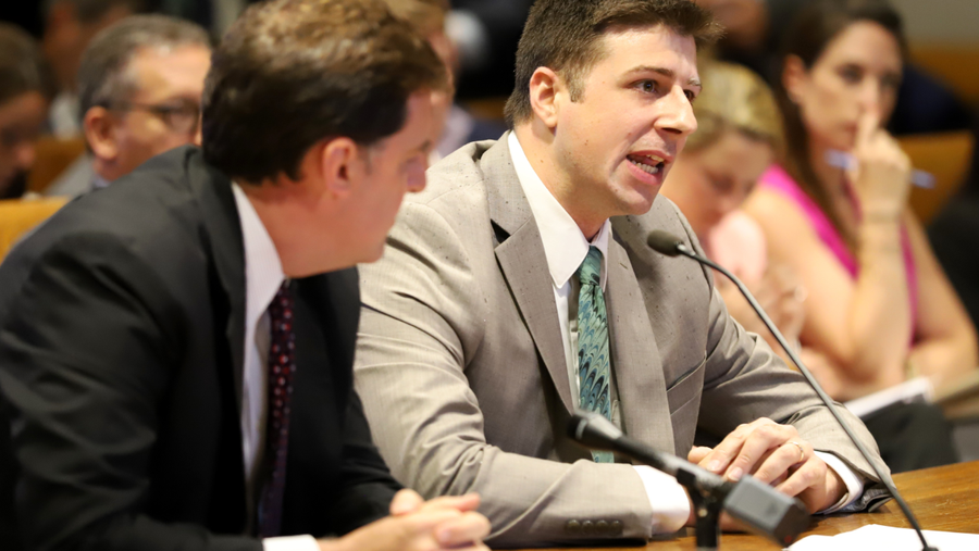 Massachusetts bills look to extract more money from ride-hailing ...