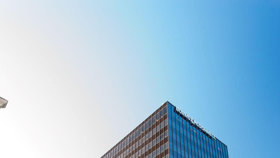 Burns & MCDonnell expands Houston lease, plans to hire 300 employees ...