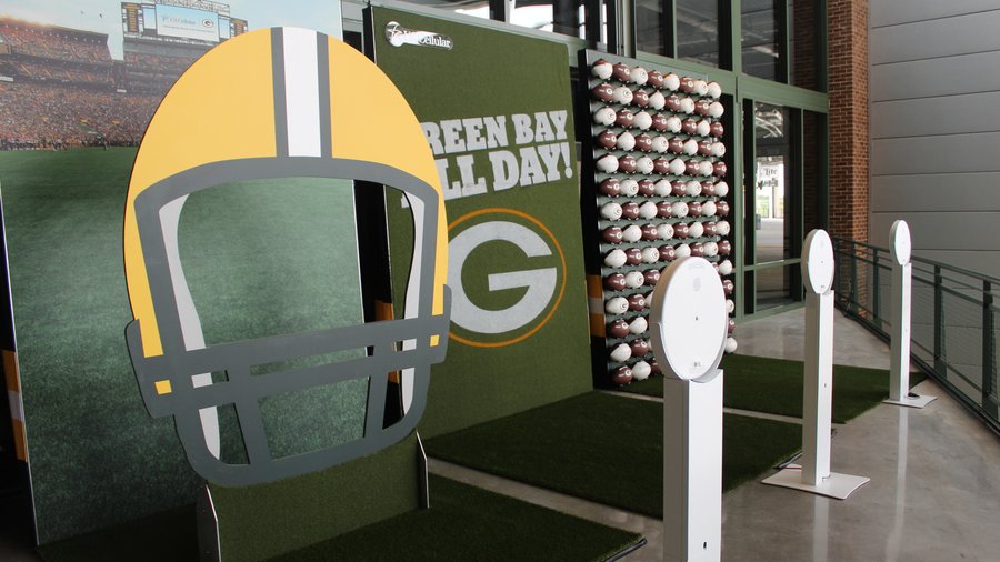 Green Bay Packers unveil U.S. Cellular Loft at Lambeau Field ...