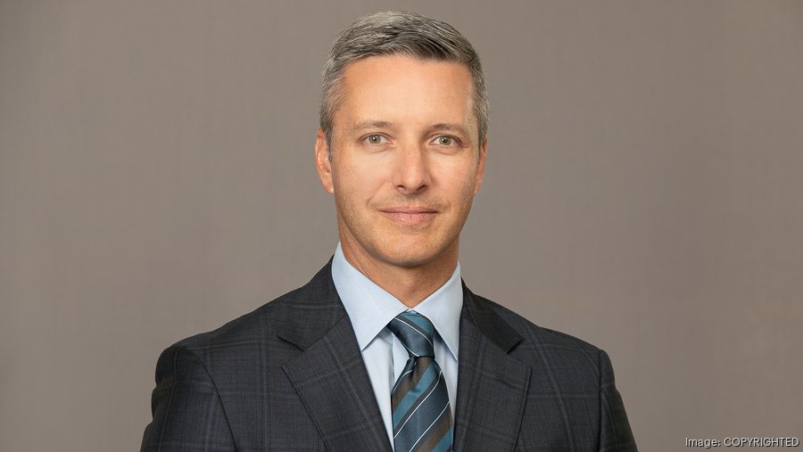 United Airlines hires Restivo for global communications team - Chicago ...