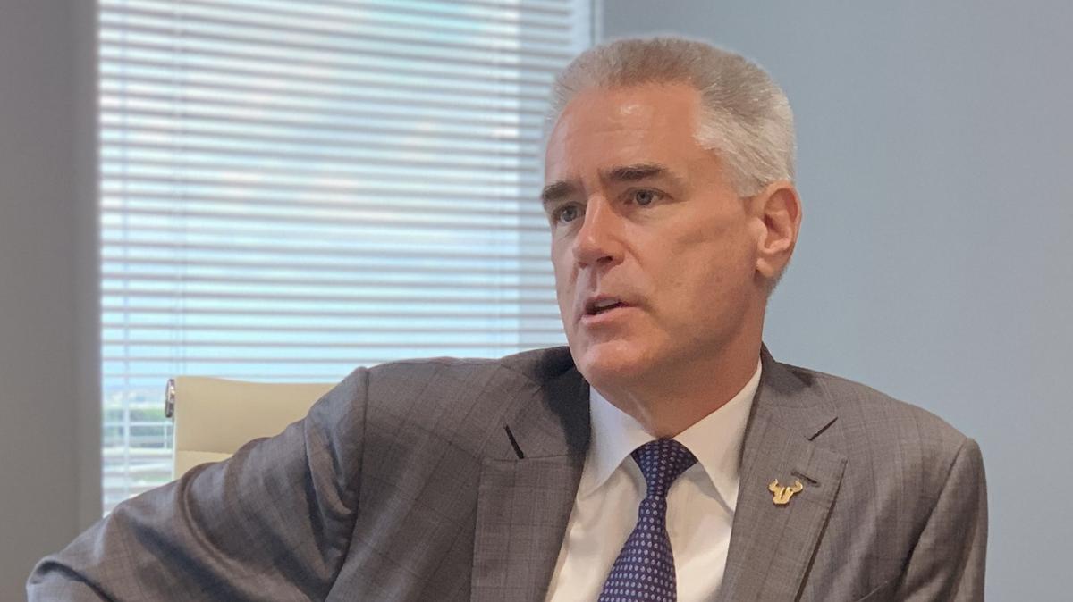 USF president helps students move in - Tampa Bay Business Journal