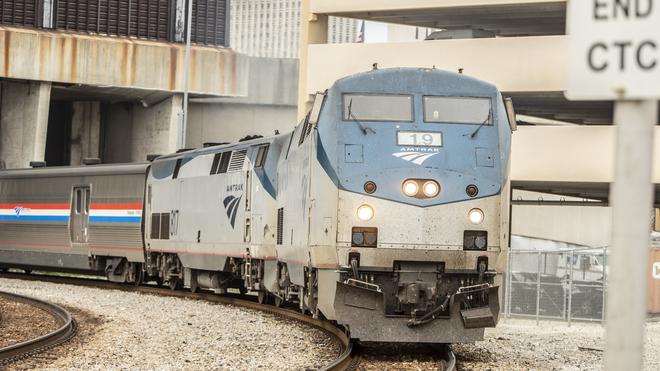 Milwaukee to Madison Amtrak link would be valuable - Milwaukee Business ...