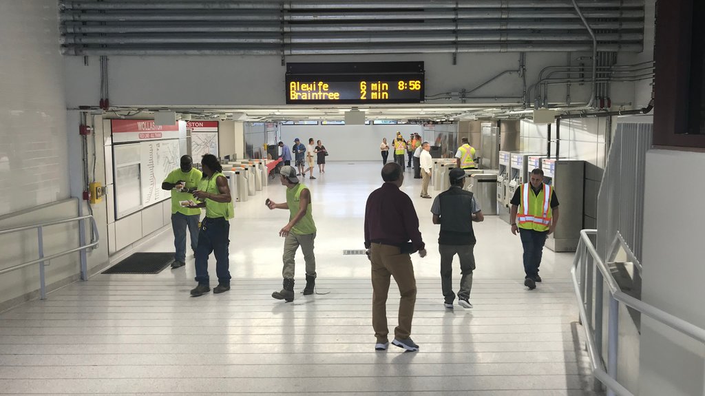 UMass Boston MBTA pass subsidy closed by overwhelming demand - Boston ...