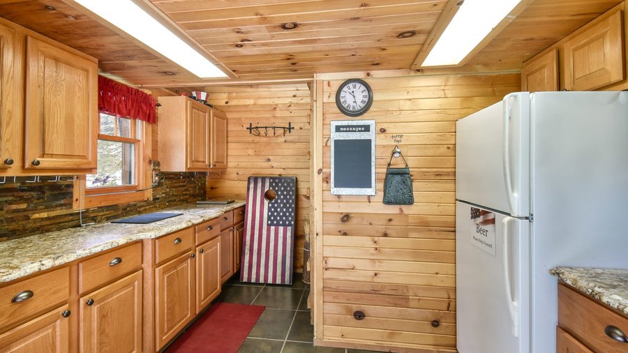 Pretty Lake dream cabin in Wisconsin is on 'lake country's best-kept ...