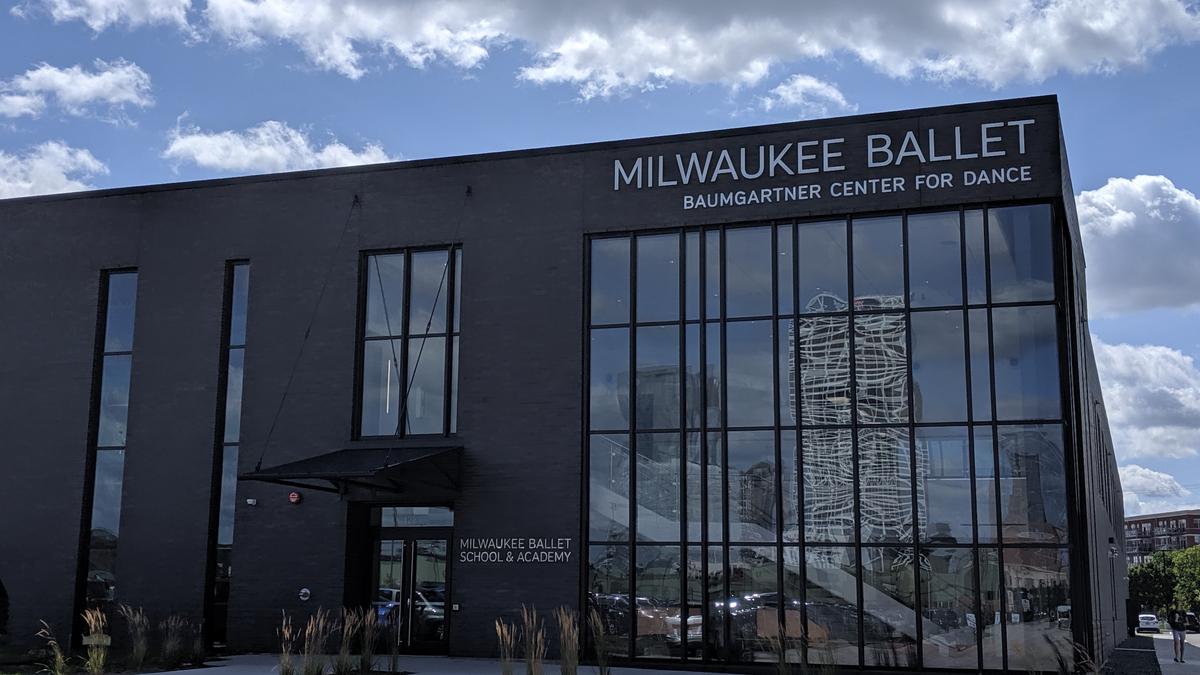 Milwaukee Ballet opens up performances at 3rd Ward home to 25% capacity ...