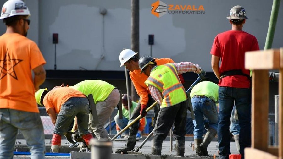 Hispanic Metropolitan Chamber Bravo Award-winning Portland contractor ...