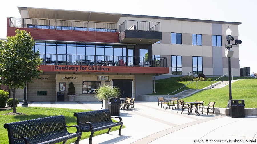 Cover Story: Gladstone builds its downtown almost from scratch - Kansas ...