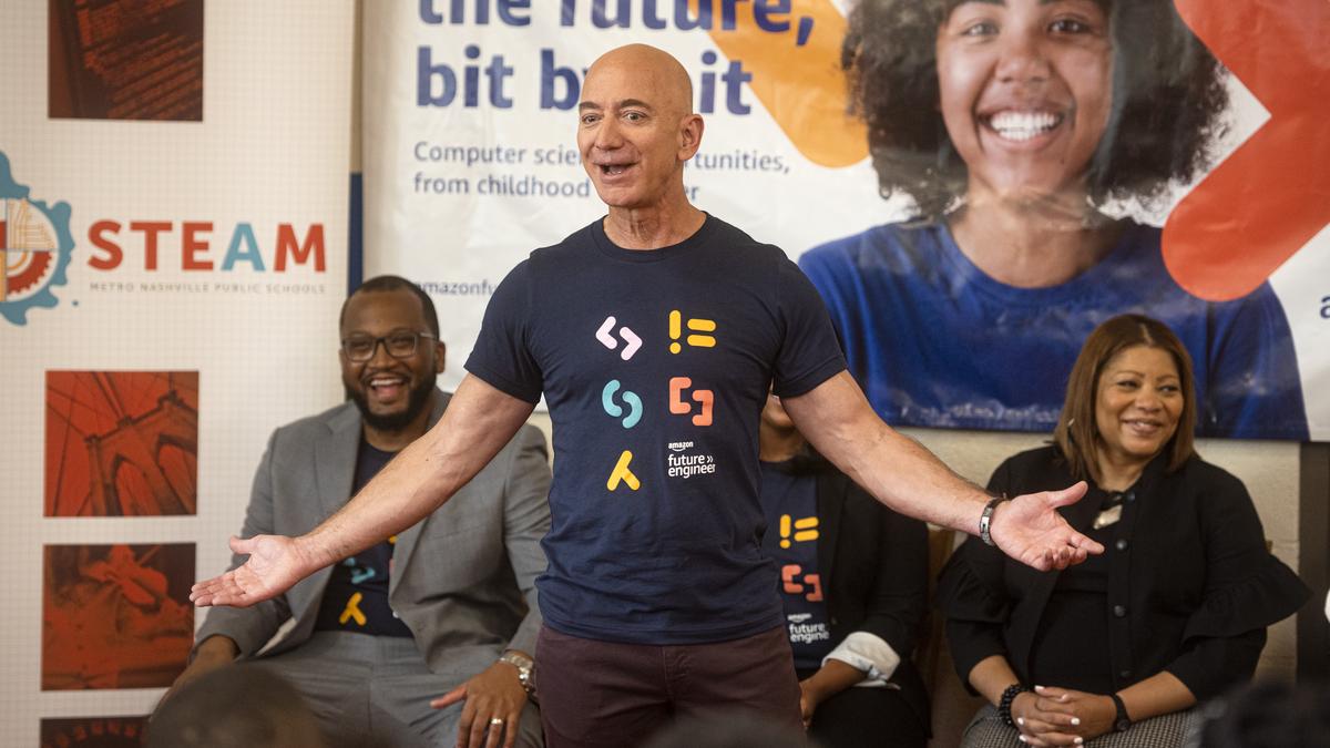 Amazon CEO Jeff Bezos visits Nashville - Nashville Business Journal