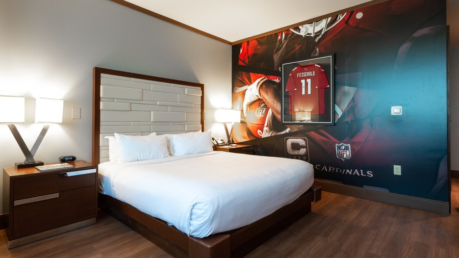 New sponsorship means Arizona Cardinals-branded rooms at Gila River ...
