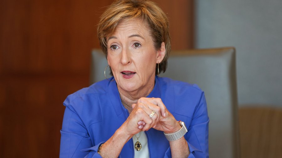 Wells Fargo to extend credit to DACA recipients - Minneapolis / St ...