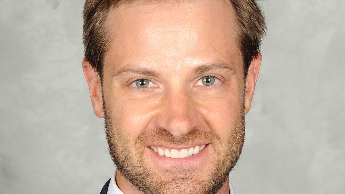 Dinsmore's Mattingly shows love for vintage signs, classic cars ...