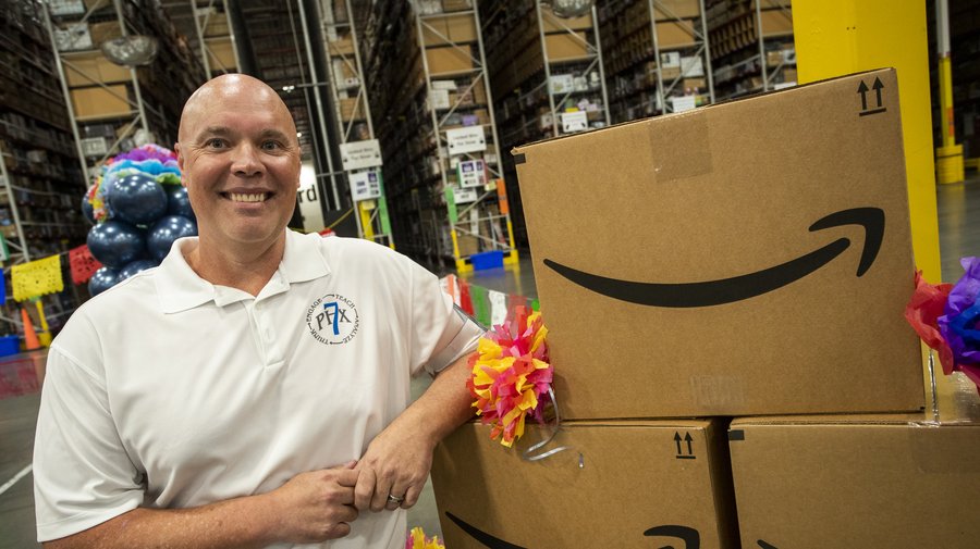 Take a tour of Arizona's largest Amazon fulfillment center - Phoenix ...
