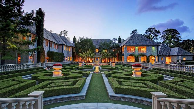 Houston International Insurance Group CEO's Houston mansion for sale ...