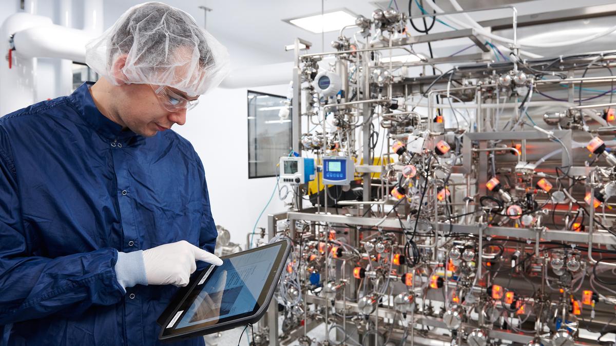 French drugmaker Sanofi opens new Framingham site amid $1.6B bet on bio-manufacturing - Boston ...