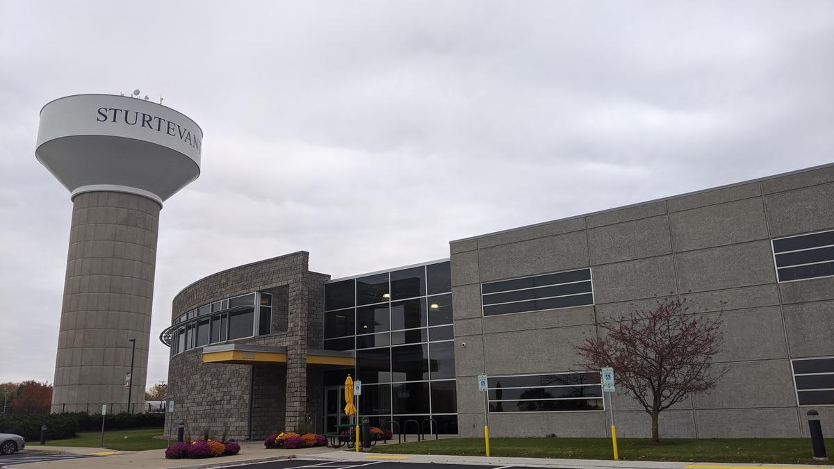 iMET Center at Gateway Technical College in Sturtevant integrates new ...