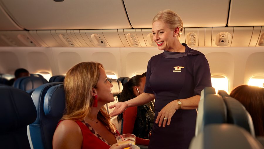 Delta debuts 'reinvented' international cabin - Minneapolis / St. Paul ...