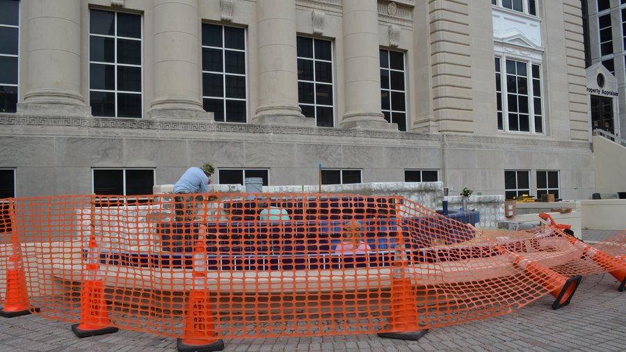 Miami-based artist Carlos Alves has been commissioned to install new ...