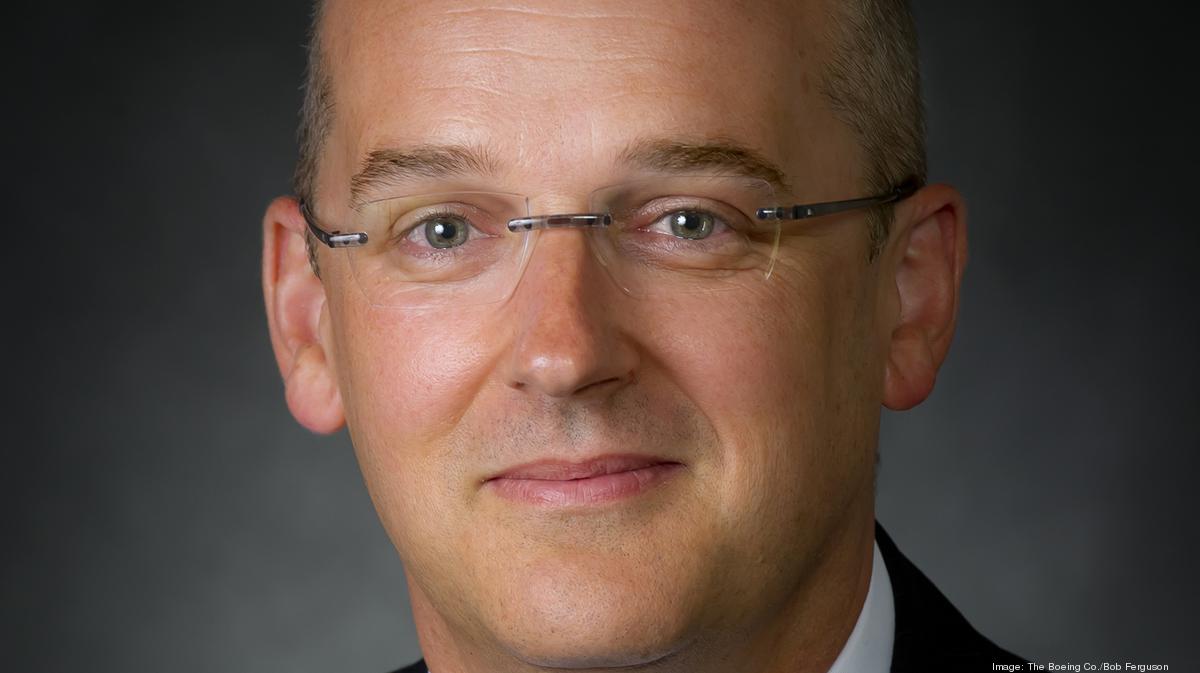 Boeing's new CEO, a longtime member of the board, will take over in ...