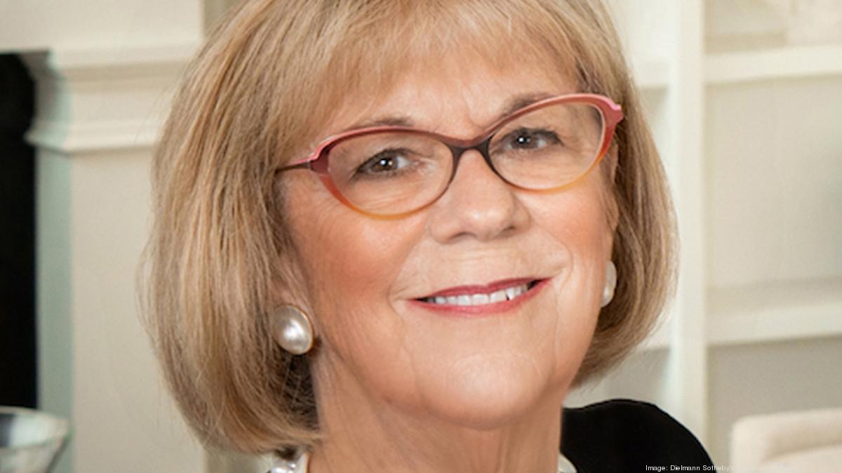 Suzie Wells's Instagram, Twitter & Facebook on IDCrawl