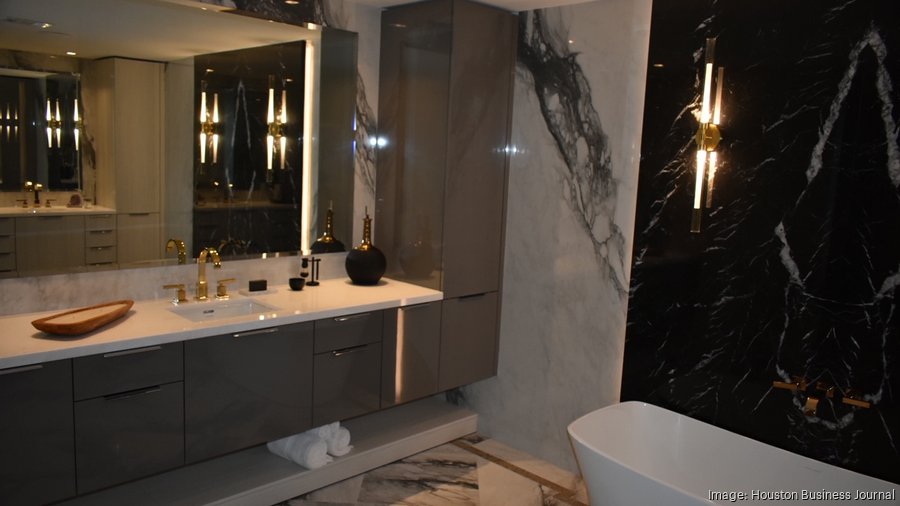 Randall Davis opens sales center for The Paramount condo tower on ...