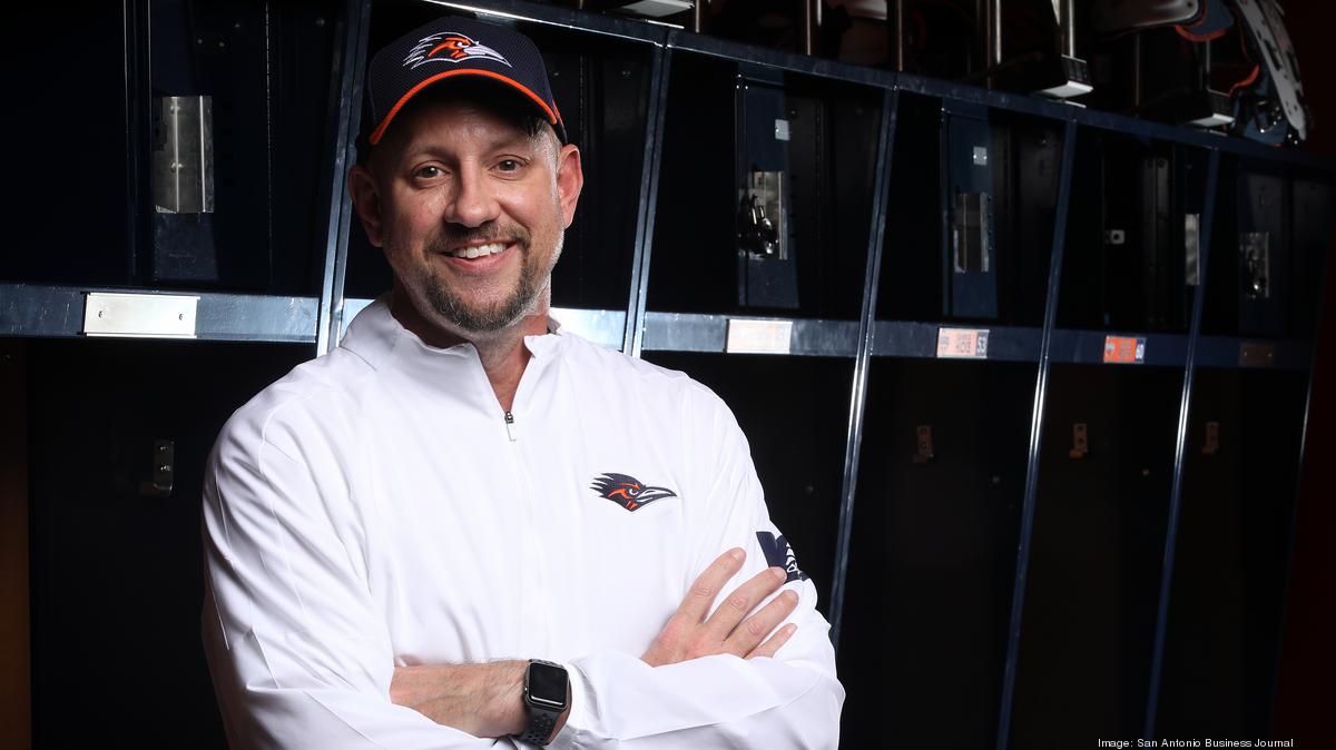 'Invisible' UTSA football team just keeps pounding as move draws closer ...