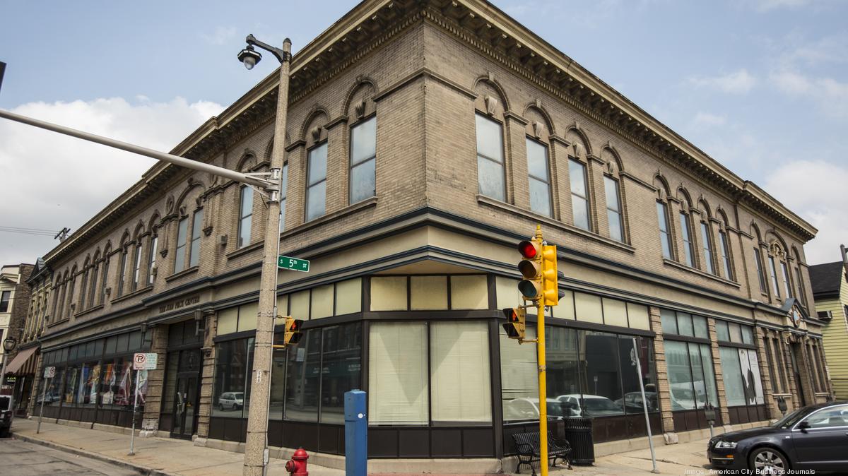 Walker's Point building back on the market, Newaukee still in pursuit ...