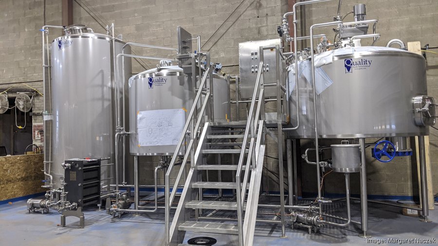 Broken Bat expects new Walker's Point brewery to debut in early spring ...