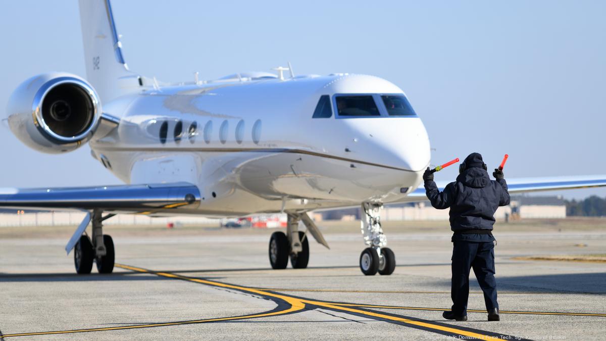 Air Force awards Gulfstream $127M contract for two C-37B aircraft ...