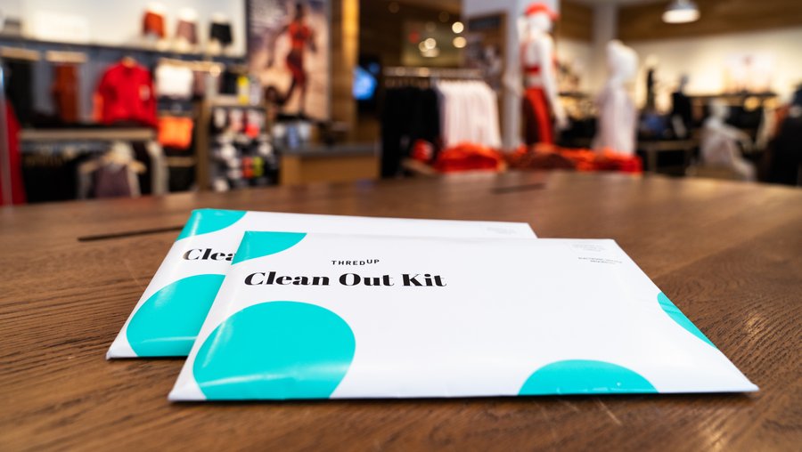 Gap, thredUP partner on clothes 'recycling' - The Business Journals