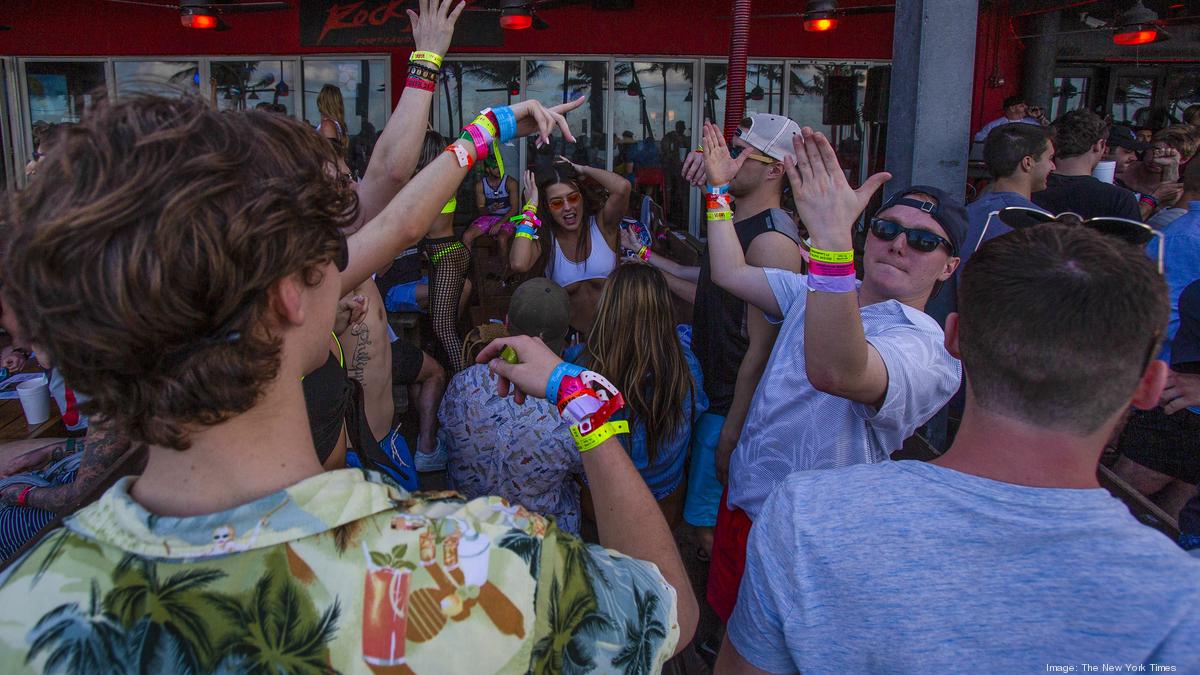 Younger adults comprise big portion of coronavirus hospitalizations in ...