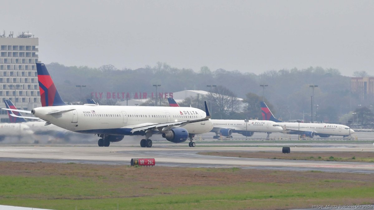 Delta Air Lines faces probe of SkyMiles rewards program - Atlanta ...
