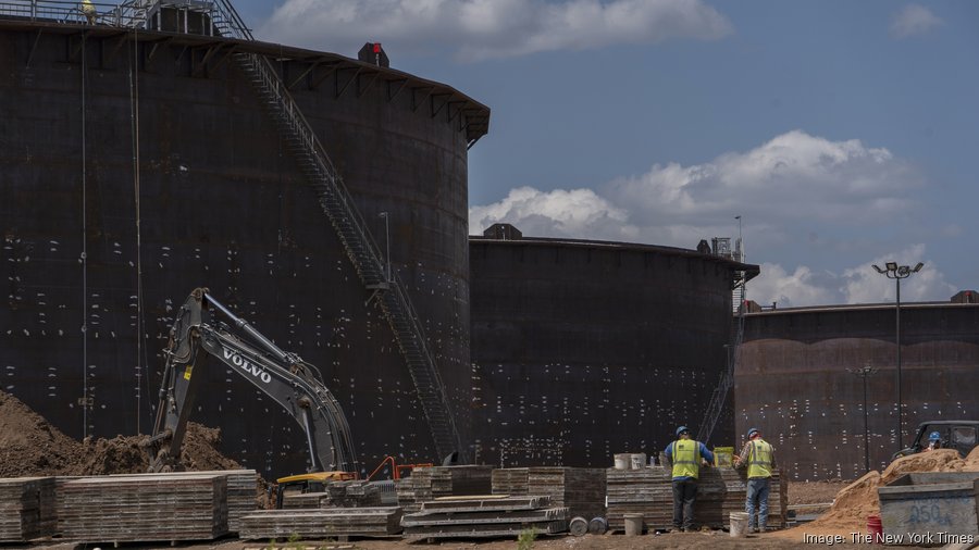 ‘I’m just living a nightmare’: Oil industry braces for devastation ...