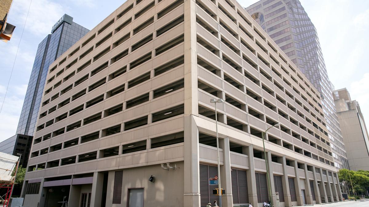 Amegy Bank takes large footprint in downtown San Antonio - Houston ...