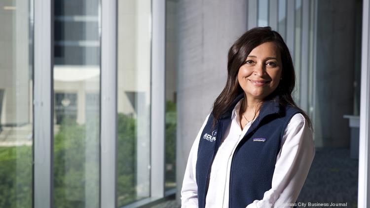 Evergy lures executive from JE Dunn Construction in latest C-suite ...