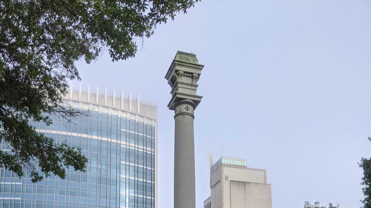 Confederate monument in Jacksonville's Hemming Park comes down ...