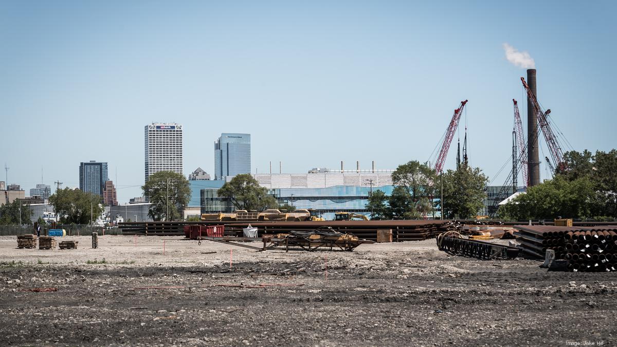 Milwaukee cleanup for Komatsu Mining HQ visited by EPA leader ...