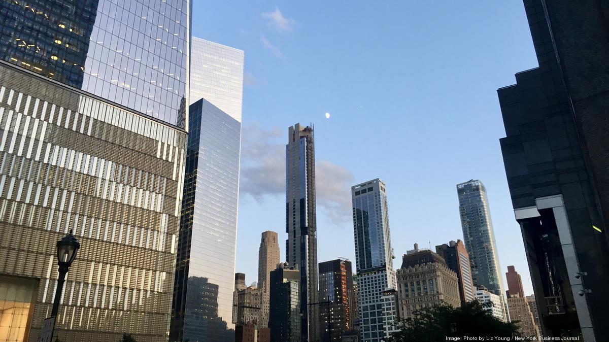 Mayor Bill de Blasio expects return to offices will be gradual as NYC ...