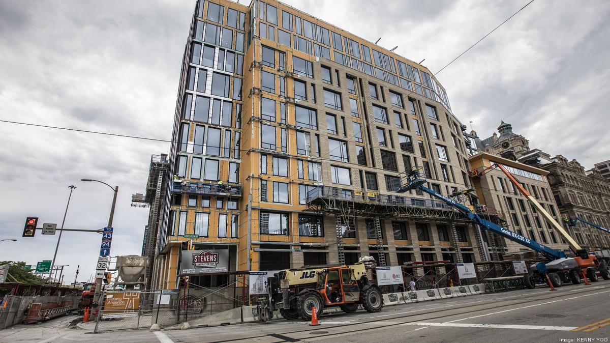 Downtown Milwaukee's Huron Building will be done two months early ...