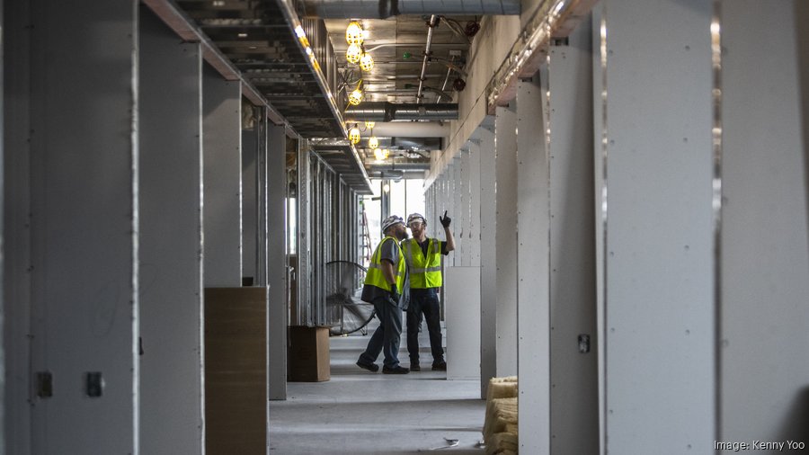 Downtown Milwaukee's Huron Building will be done two months early ...